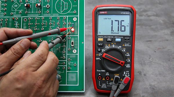 UT15B Max Digital Multimeter | Makers Electronics
